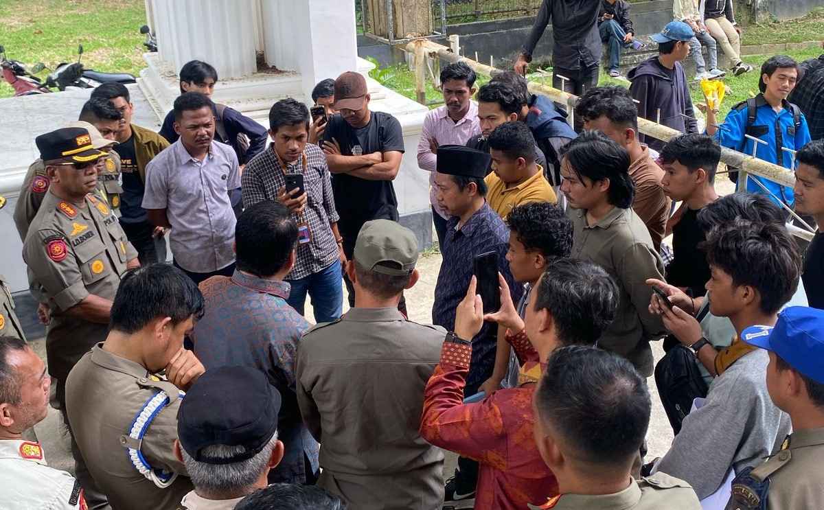 PMII Sultra Desak Gubernur Copot Kadis Kominfo, Awaludin Sisila ...